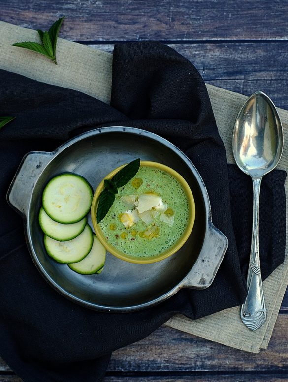 Gazpacho vert {courgette - concombre}